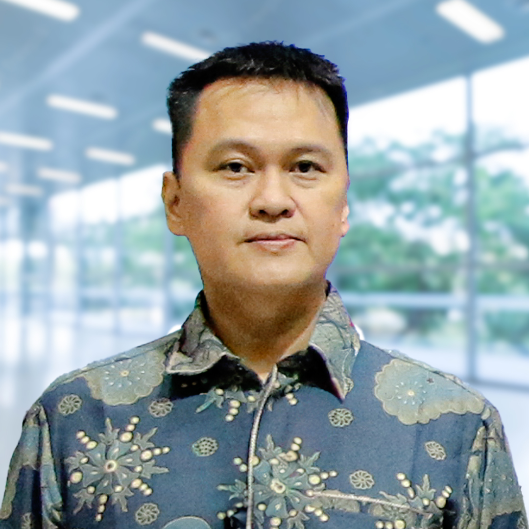 Board of Commissioners - PT Gunung Raja Paksi Tbk